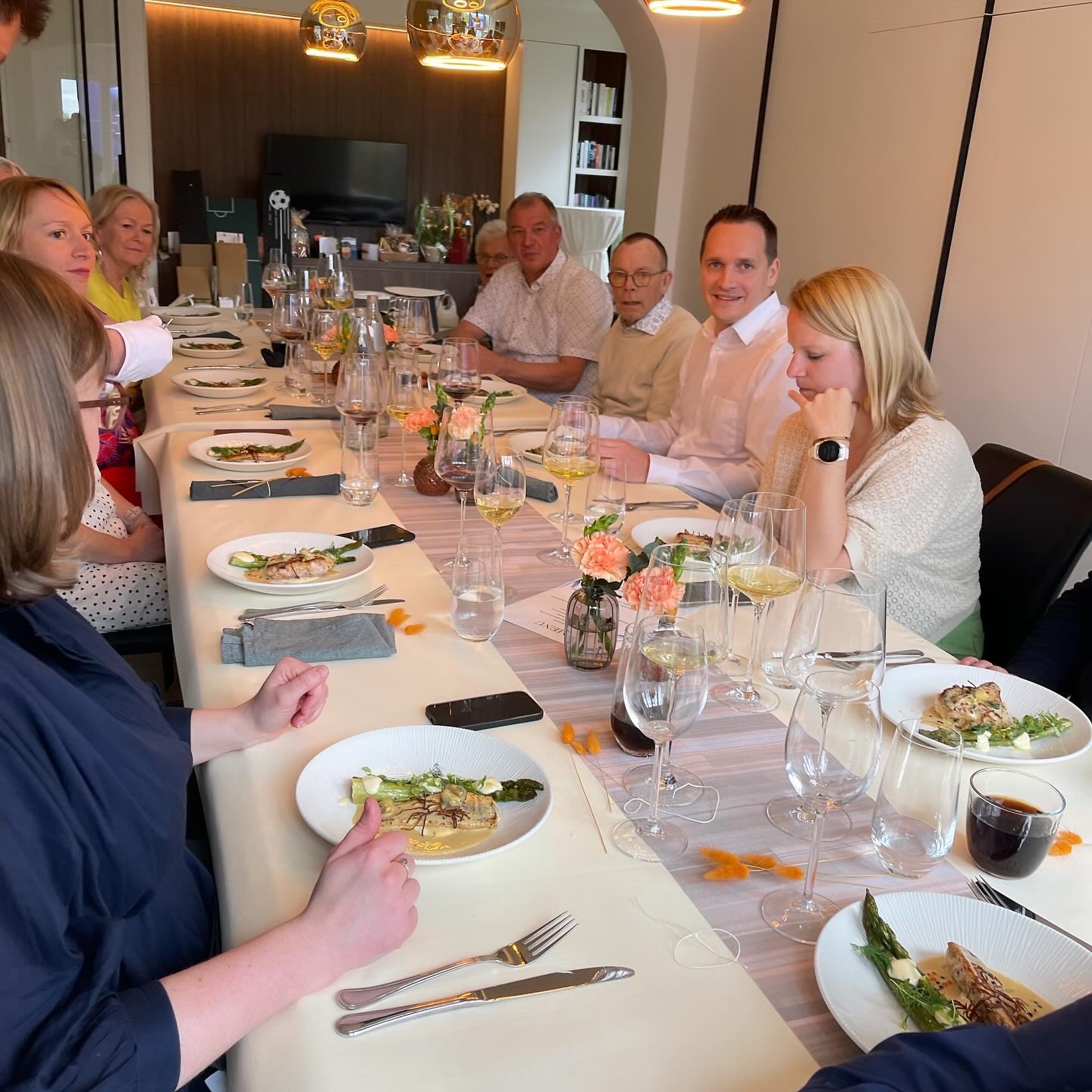 How to Host a Luxury Dinner Party at Home | ChefMaison Private Chefs ...